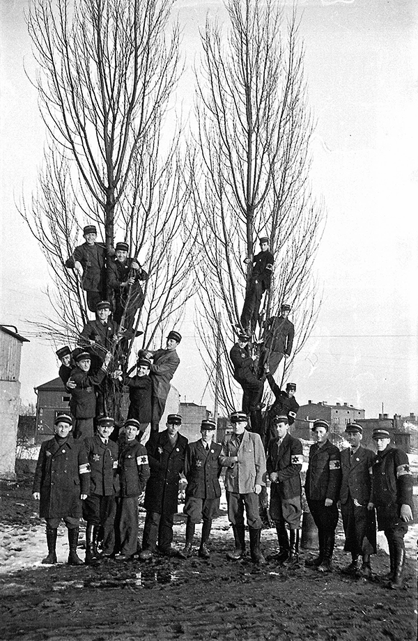 Photography and the Holocaust: Then & Now | Journal on Images and Culture